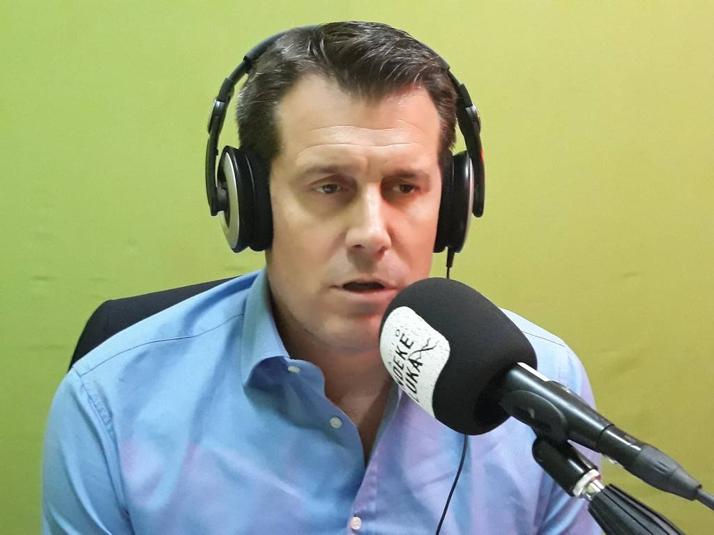 L’Ambassadeur Suisse auprès de la RCA rend visite à Radio Ndeke Luka ...